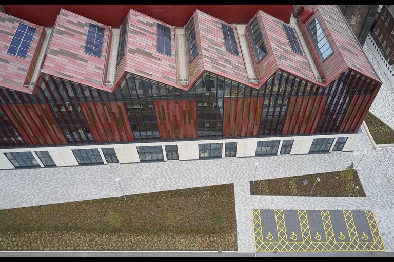 Springfield Campus by Associated Architects: a building that absorbs ...